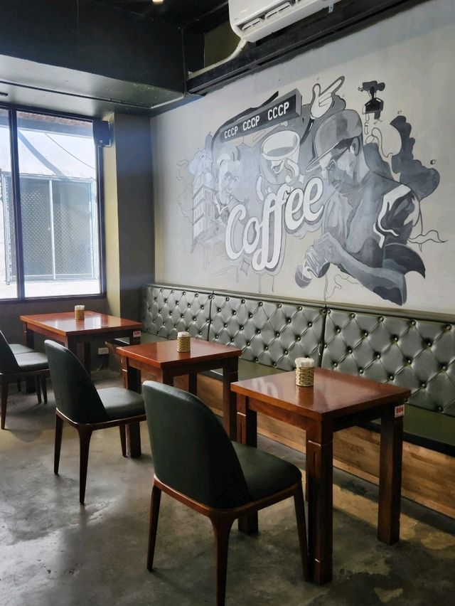 ☕️나트랑 여행의 필수코스!!!! "CCCP COFFEE 2호점"☕️ | 트립닷컴 나트랑