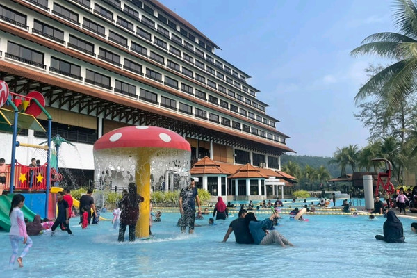 5 Stars RESORT WORLD KIJAL | Trip.com Kijal