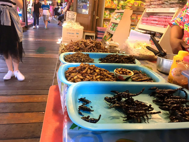 รีวิว ตลาดน้ำ 4 ภาค (พัทยา) | Trip.com พัทยา