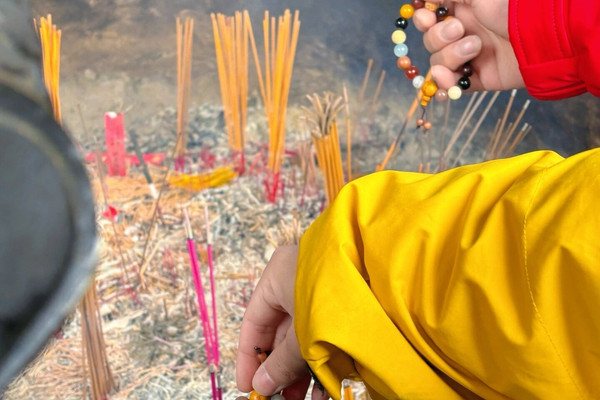 Lingyin Temple Blessing and Sightseeing | Trip.com Hong Kong
