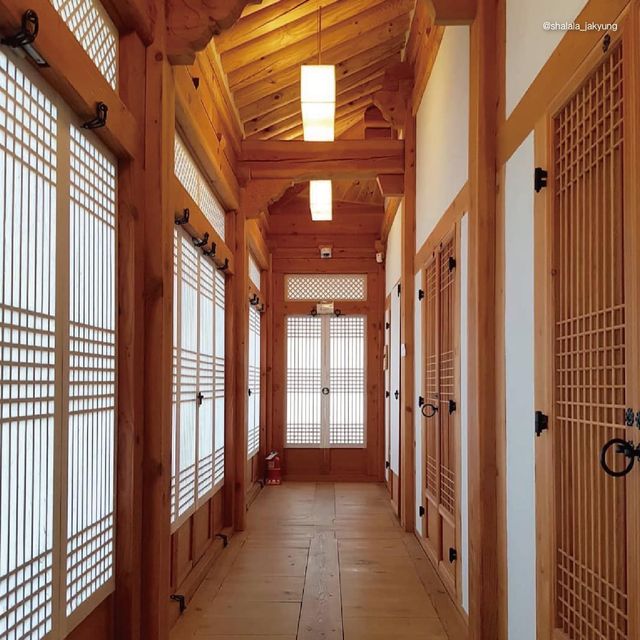 Seoul's Cheongun Public Literature Library | Trip.com Seoul