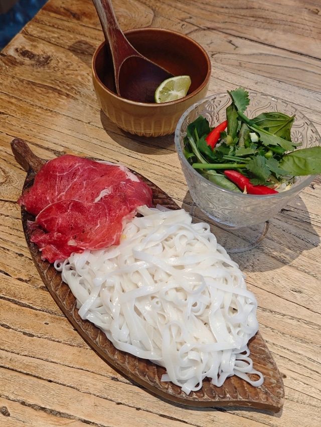 深圳獨棟小樓裡的越泰風味盛宴——深圳樂卅Lesa市集火鍋🌸｜Trip.com 深圳