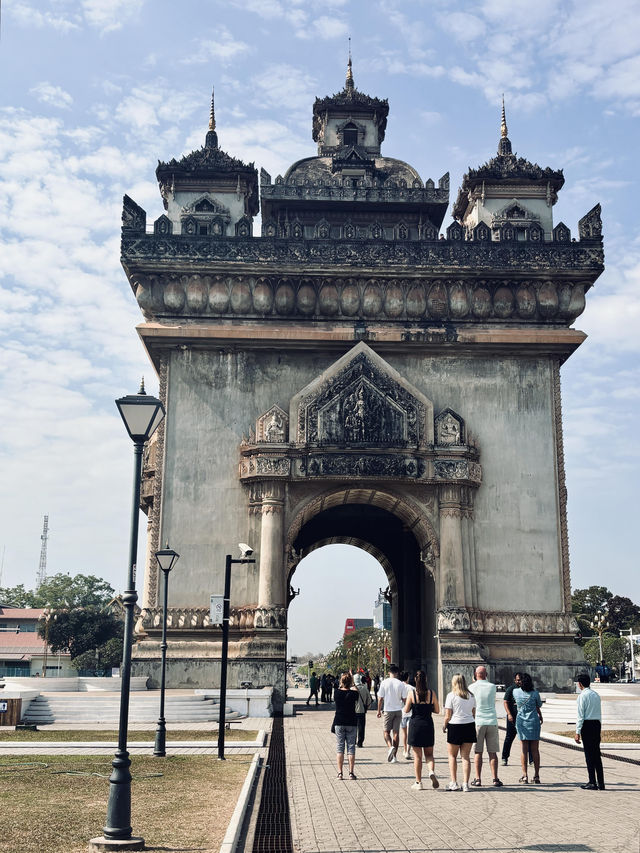 Slow Cultural Stroll at Vientiane Patuxai Monument | Trip.com Vientiane