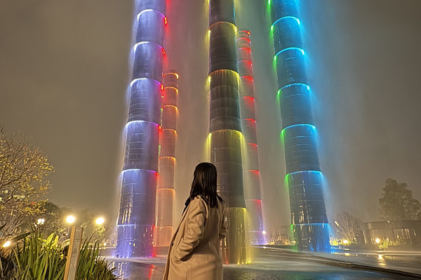 The famous bamboo fountain in panda city! | Trip.com Chengdu