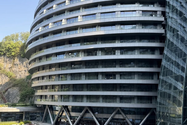 InterContinental Shanghai Wonderland – A Marvel Carved into the Quarry ...