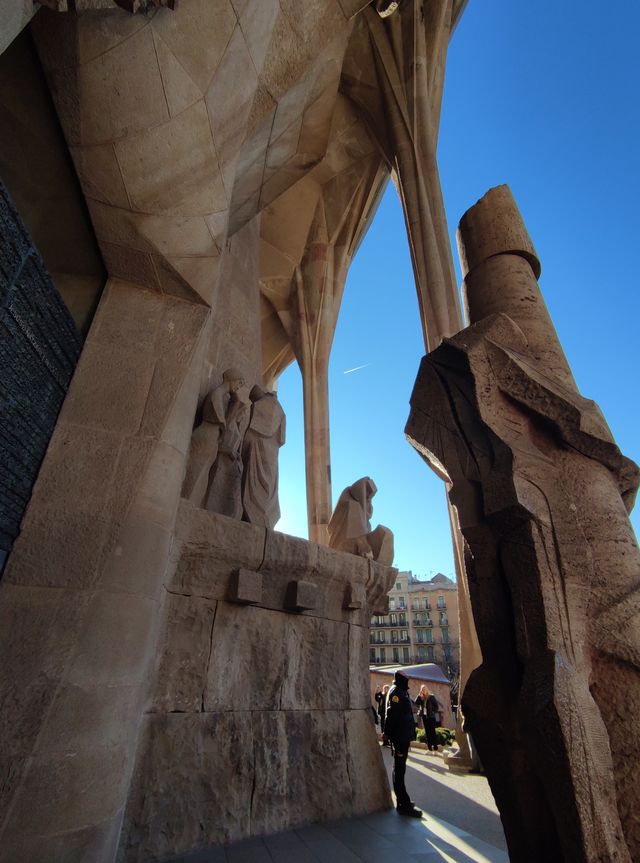 The must-visit spot for a stroll in Barcelona: the facade of the ...