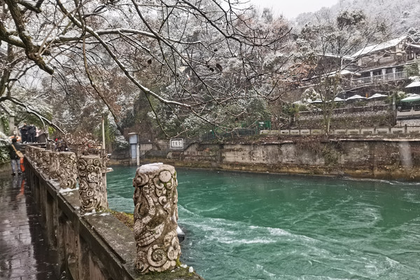 Chengdu/Dujiangyan/Qingcheng Mountain/Sanxingdui/Huangguoshu Waterfall ...