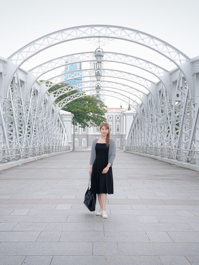 Across the Singapore River @ Anderson Bridge | Trip.com Singapore