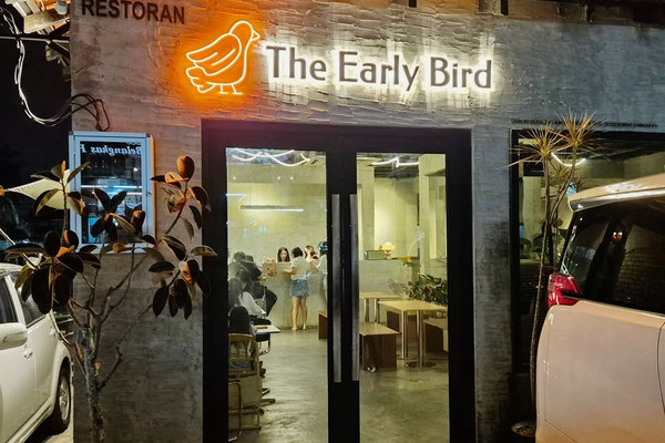 The Early Bird in Taman Melodies | Trip.com Johor Bahru