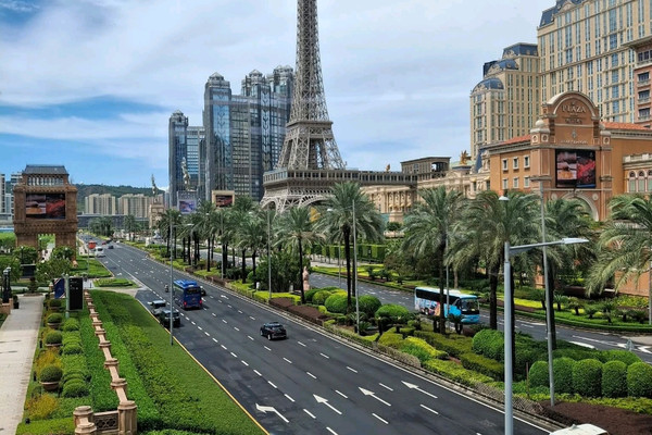 urban skyline | Trip.com Chongqing