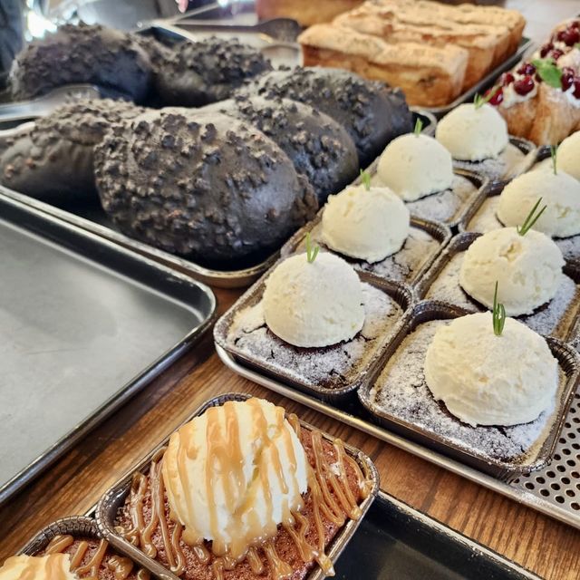 Onion Anguk: The long wait is worth it! 😍🥐 | Trip.com Seoul