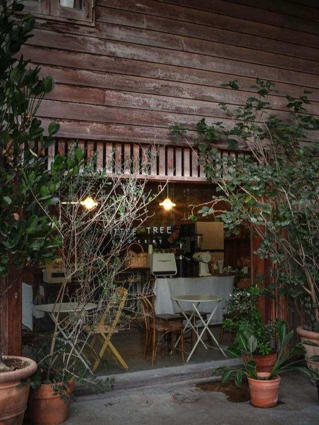 Little Tree Grocery Cafe at Mahidol University | 트립닷컴 푸타몽톤