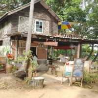 Laem sai cup cafe 海景大樹咖啡館｜Trip.com 布吉