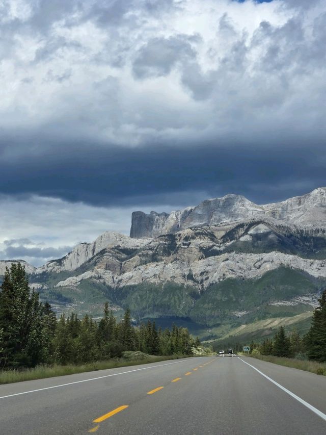🗻 Jasper Adventure – Nature, Waterfalls & Wildlife! 🦌 | Trip.com Jasper ...