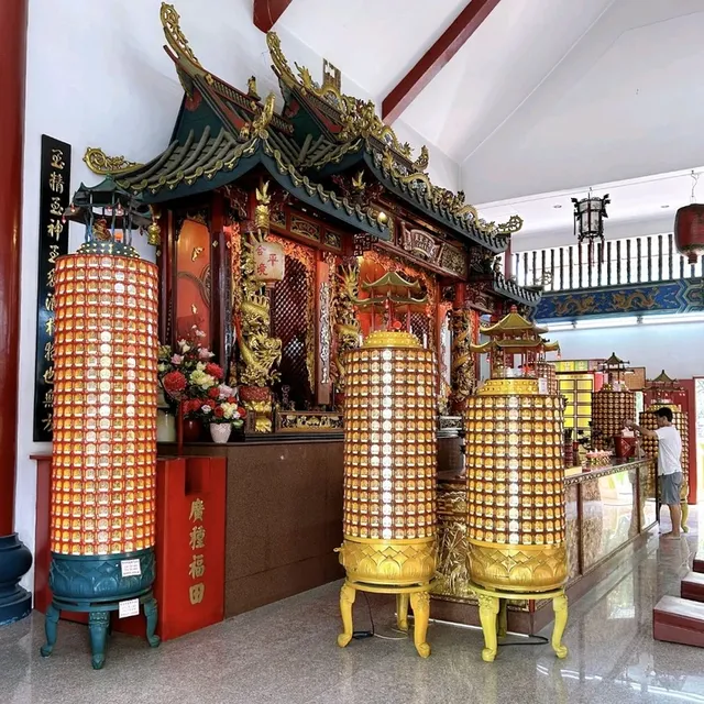 Beautiful Ang Chee Sia Ong Temple | Trip.com Singapore