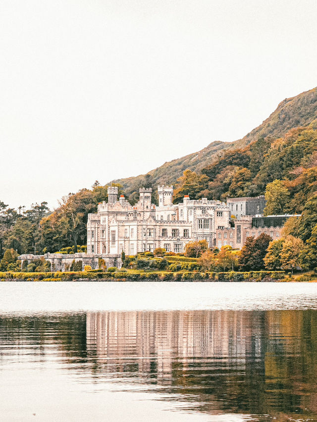 カイルモア修道院 — アイルランドの山と湖に抱かれたおとぎ話のようなお城 | Trip.com Mweelin