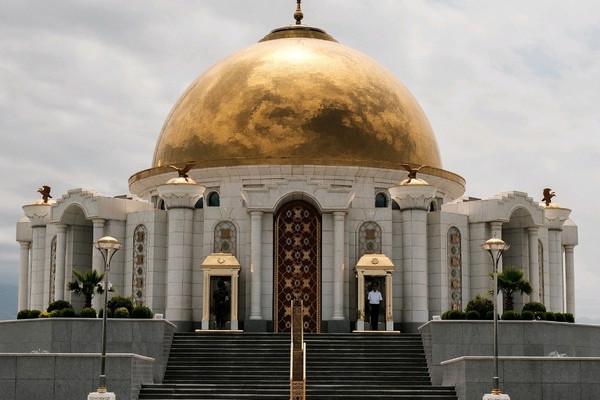Turkmenbashi Mausoleum, Ashgabat / 2025 | Trip.com Ashgabat