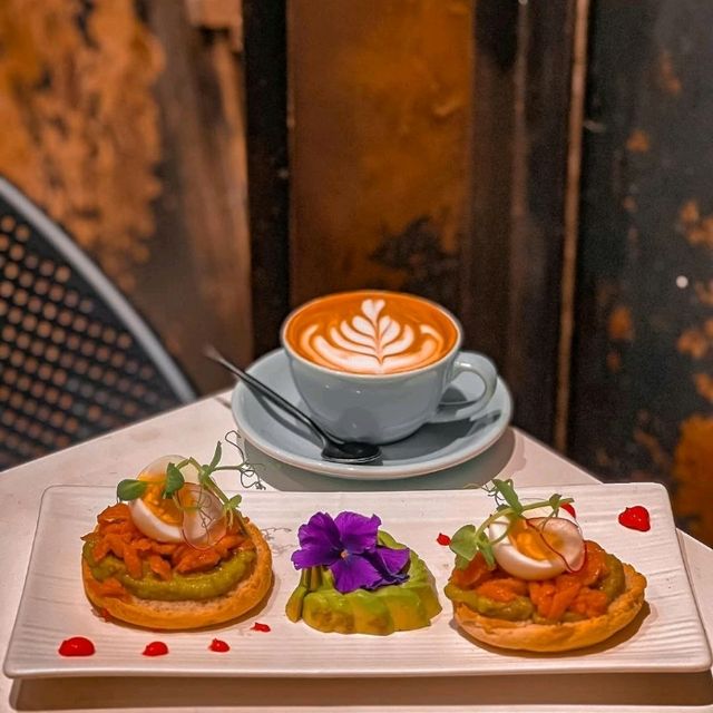 101 Binary Coffee Shop Hongkong | Trip.com Hong Kong