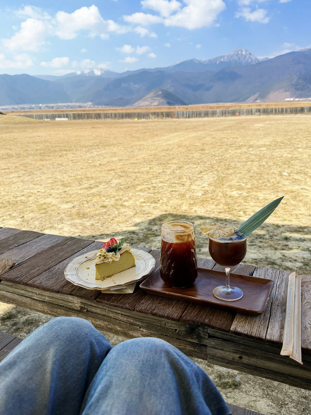 Shangri-La is breathtakingly beautiful! From the Wild Deer Pavilion ...