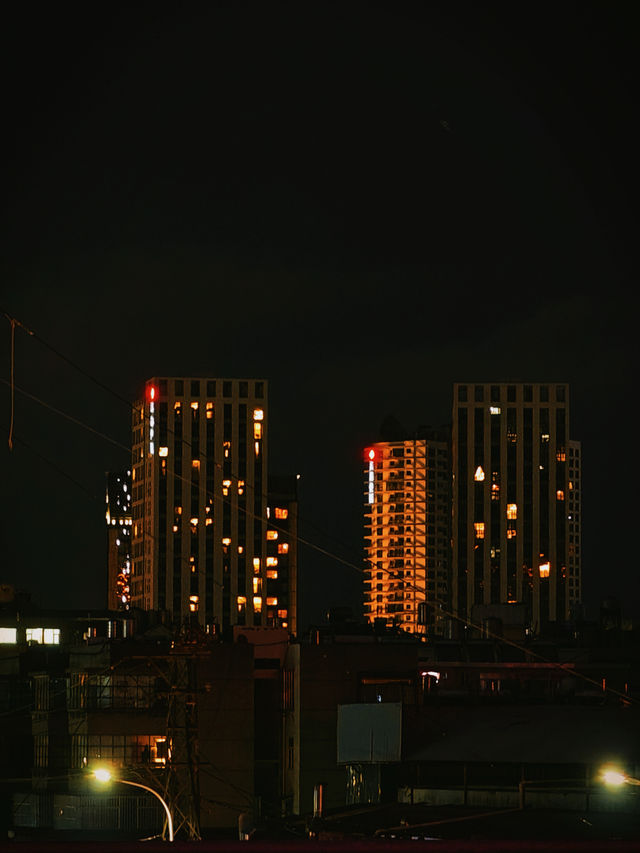 Xiaguan Sleepless Night: A Hidden Slice of Everyday Life Between ...