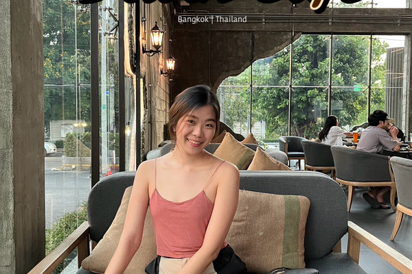 Davin Cafe | Trip.com กรุงเทพฯ