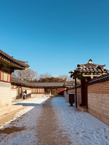 Gyeonghoeru Pavilion: Architecture on Water | Trip.com Seoul