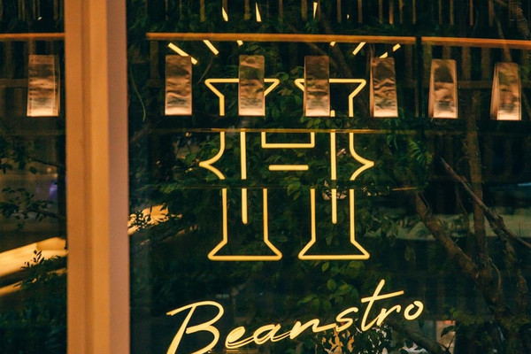 HEY! Beanstro ตึก S-OASIS | Trip.com กรุงเทพฯ