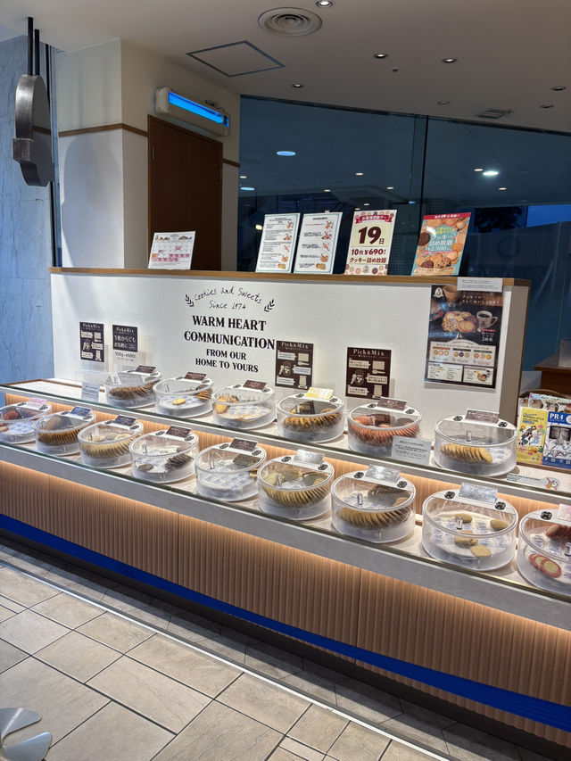 Must-Try Food & Souvenir Guide at RYUBO Department Store, Naha. | Trip ...