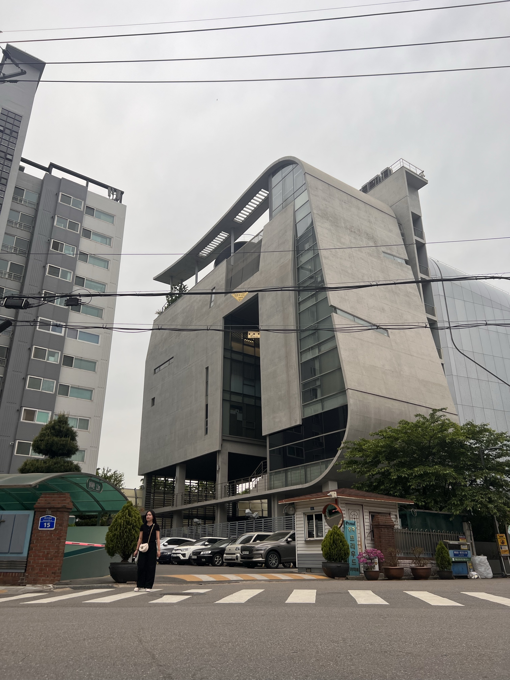 Yg Entertainment Building Tour