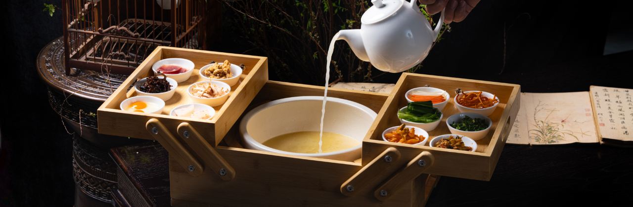 昆明滇池宋品酒店·云辉阁 (Dianchi Lake Scenic Area, Kunming) - Restaurant Reviews ...