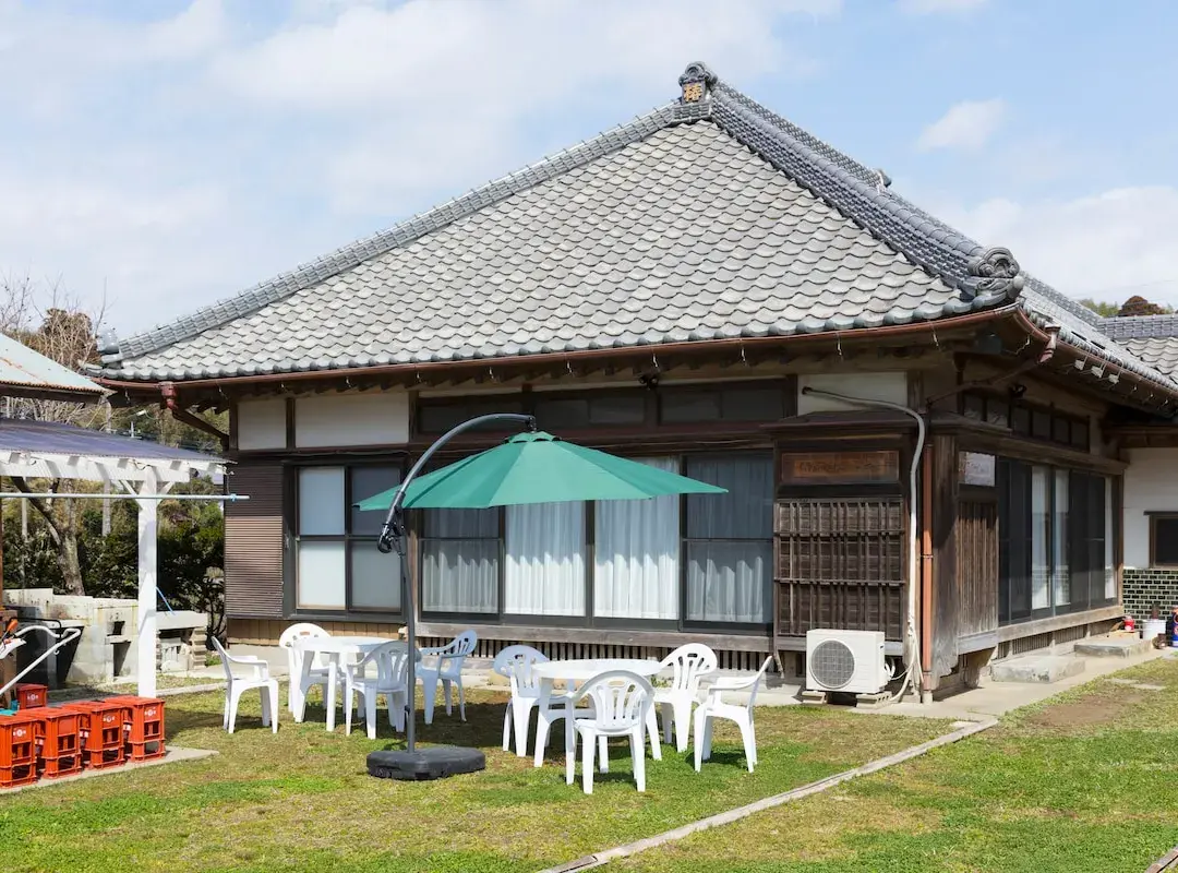 Tsubakihausu - Narita