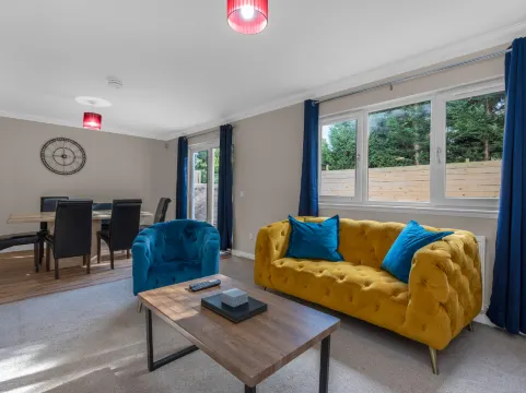 Muirton House 2 - 4 Bed House, 4 Car Driveway, 2 Bathrooms, Smart Tvs In Every Room - Dundee