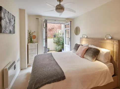 Host & Stay | The Eskape - Whitby