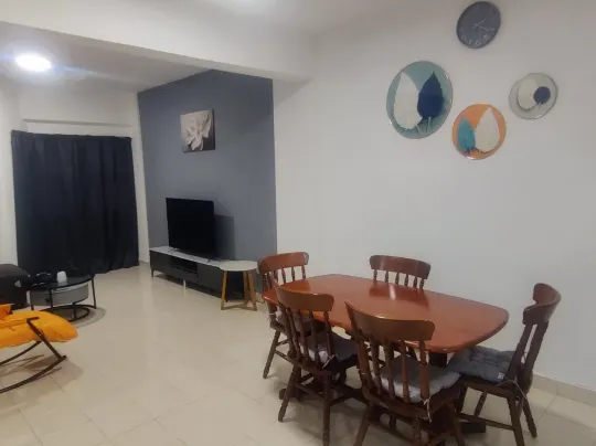 Newly Renovated 3 Bedroom Unit Near Kepong Mrt Station - Kepong