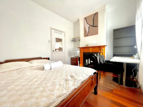 Spacious 4-bedroom Family Home - Close To Airport & City - Rosebery