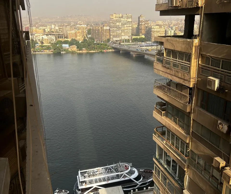 Luxury 3br: Modern With Nile View From All Rooms - Giza