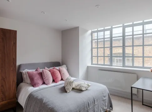 The Eyre Suite Four - Farringdon - By Frankie - Bloomsbury