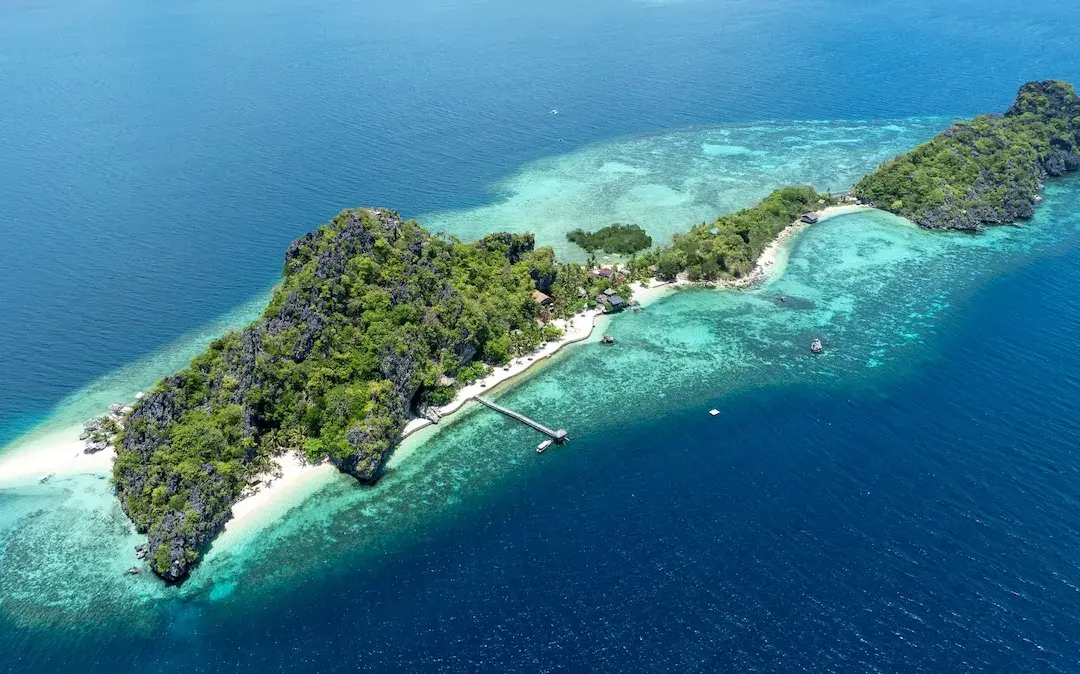 Exclusive & Private Island Resort: Floral Island - El Nido