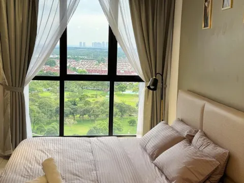 Skytree Bukit Indah Aeon Near Legoland Perling - Johor Bahru