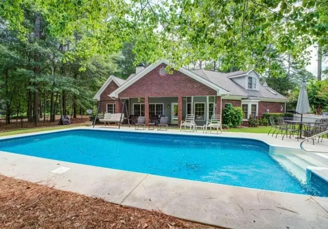 Pool-world Cup Ready-near Stone & Arabia Mountain - Stone Mountain, GA