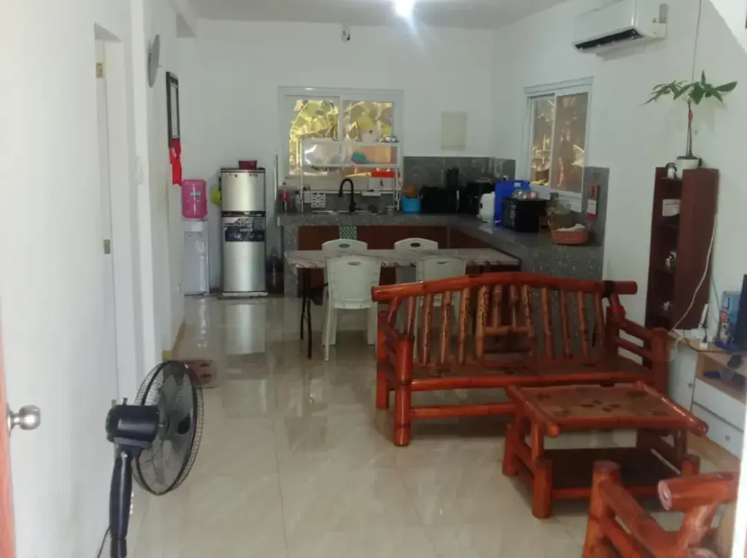 Irene House - Nabua