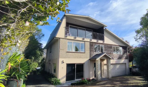 Birdsong Hideaway Two-bedroom Suite - Auckland