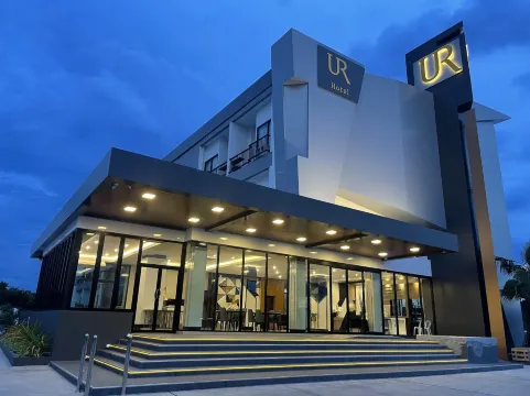 Ur Hotel - Warin Chamrap