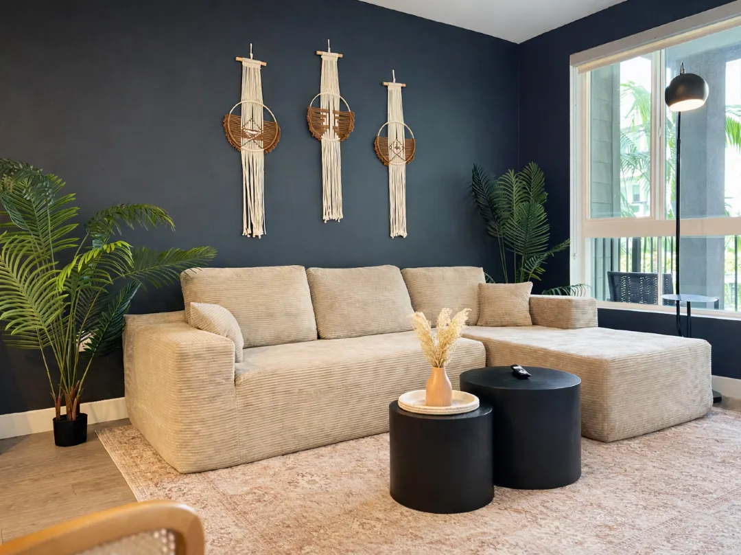 Artistic Getaway 10 Min To Disneyland W/pool&gym - Huntington Beach, CA