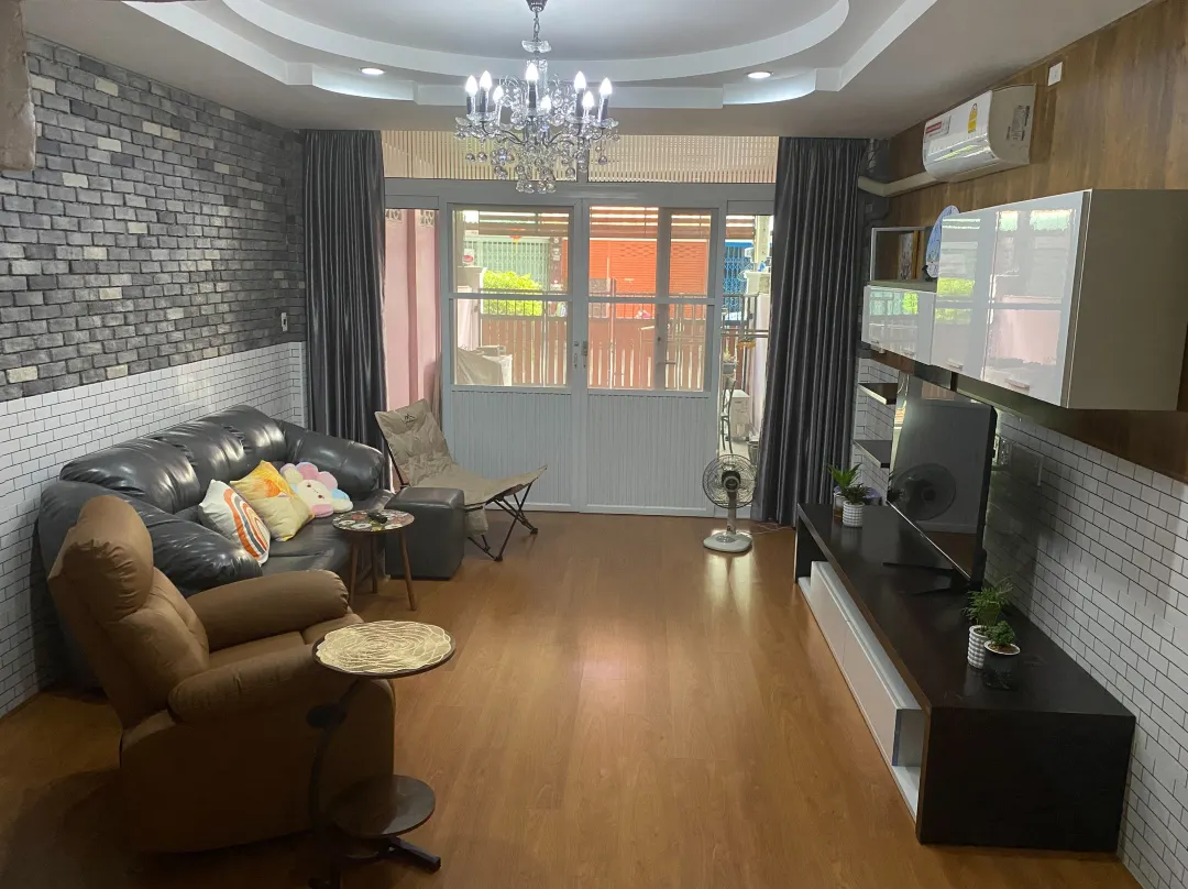 Entire Townhouse In Bangkok Near Talat Phlu Bts & The Mall Thaphra - Bangkok