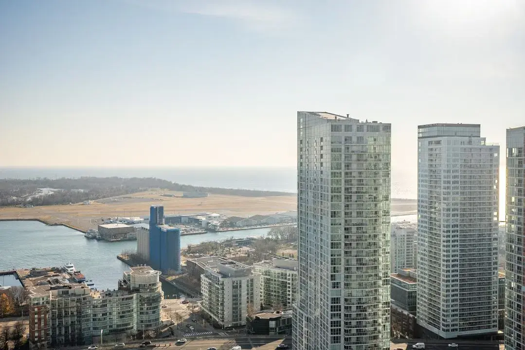 Views Of The Lake Serviced Apart-hotel 24/7 Room Service - Mississauga