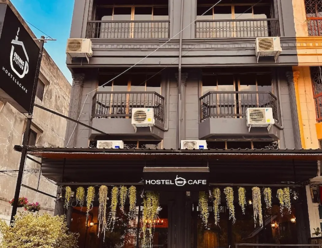 Friends Station Hostel & Cafe - Pattaya City