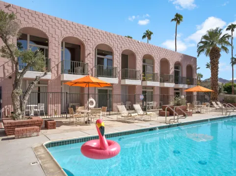 Palm Desert Suites - Joshua Tree, CA