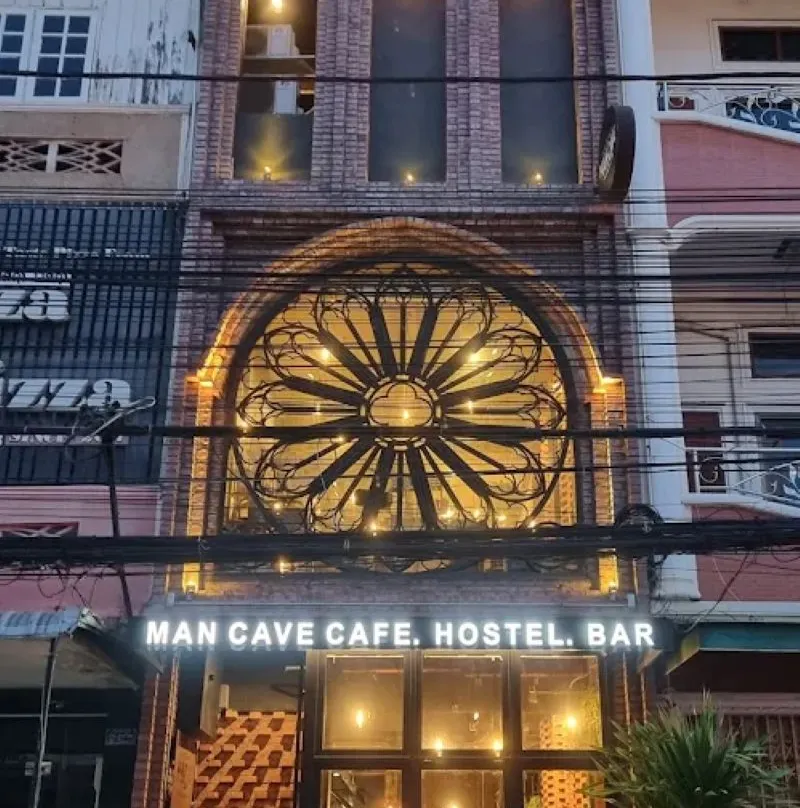 Man Cave Hostel - Wientian