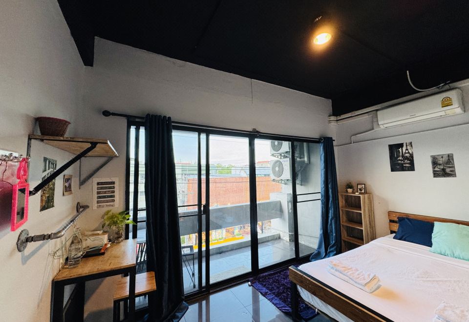 La Belle Nuit Hostel: Angebote & Bewertungen 2026 | Trip.com